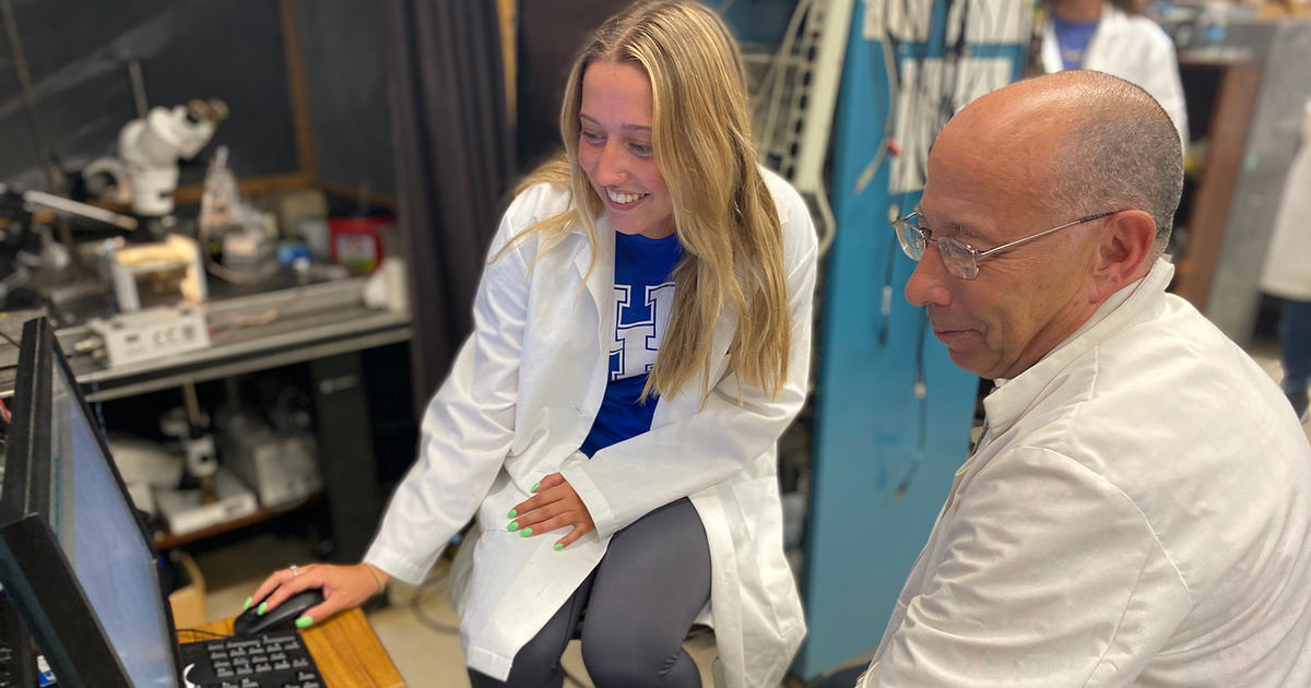 Advancing undergraduate research through the Chellgren Endowed ...