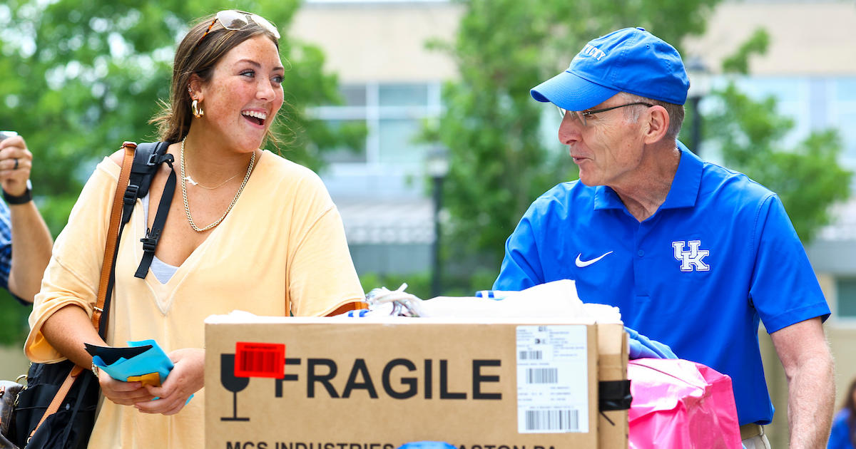 UK welcomes students to campus during Big Blue Move-In 2024 | UKNow