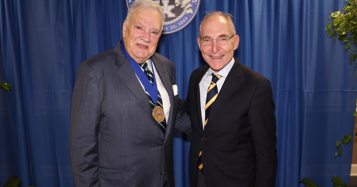 Tom Hammond receives UK Founders Day Award | UKNow