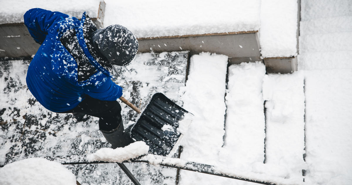 Tips To Minimize Risk Of Heart Attack While Shoveling Snow Uknow