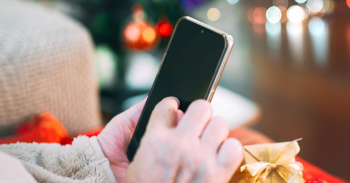 Holiday cheer, without the fear: How to stay safe on social media | UKNow