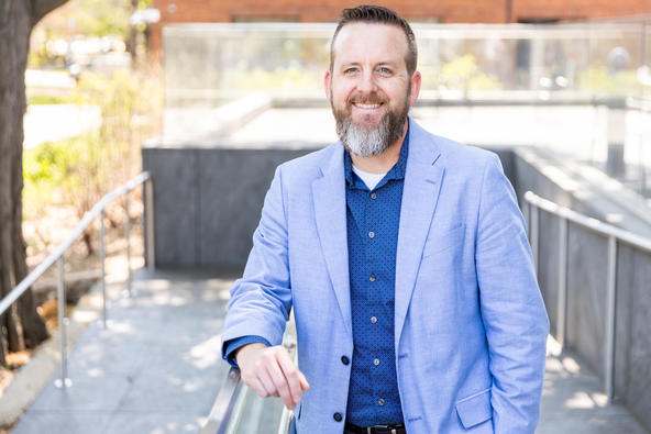 The Provost’s 2023 Outstanding Teaching Awards: Lou Hirsch | UKNow