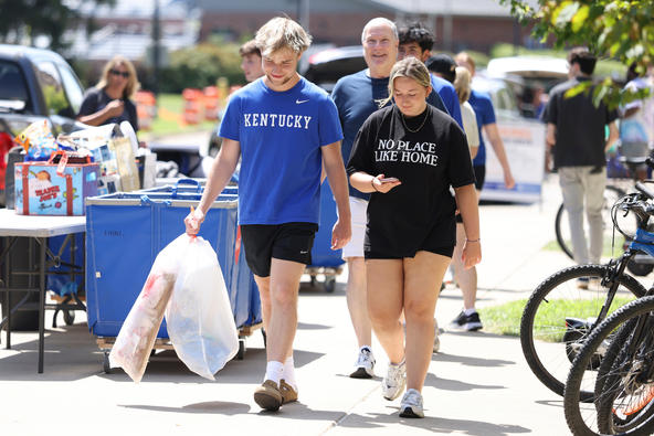 UK welcomes new and returning Wildcats during Big Blue Move-In 2025 | UKNow