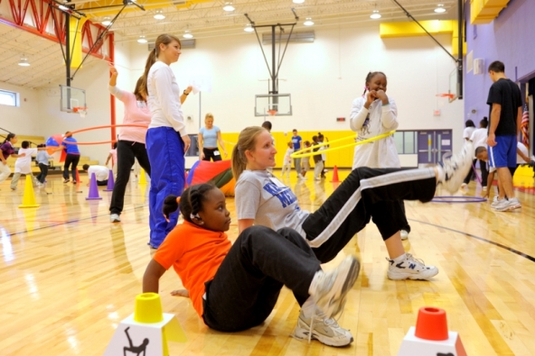 Med Students Teach Kids Healthy Habits | UKNow