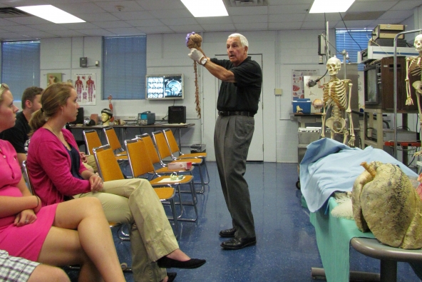UK’s Outreach Center Makes Health Sciences Fun and Accessible | UKNow