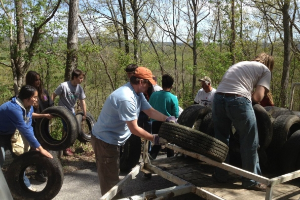 Service and Sustainability: Earth Days in the Bluegrass 2015 | UKNow