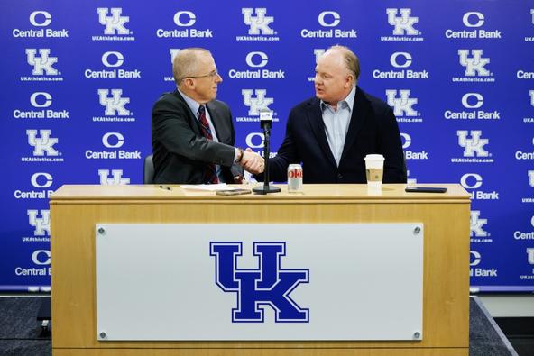 Coaches for the Kids honors Coach Mark Stoops with $1.118 million gift ...