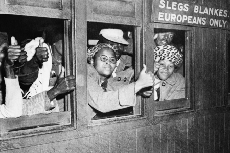 Anti-Apartheid Battle Comes to U.S. | UKNow