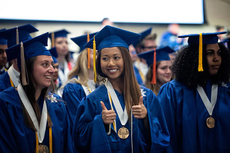 Lewis Honors College Recognizes 276 Graduates With Medals Ceremony | UKNow